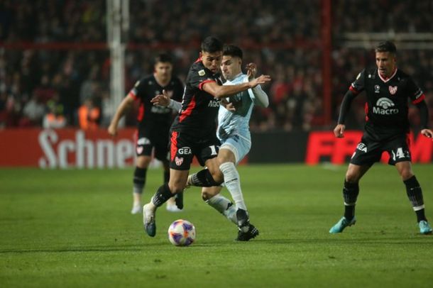 Instituto y Racing empataron en la Liga Profesional de Fútbol