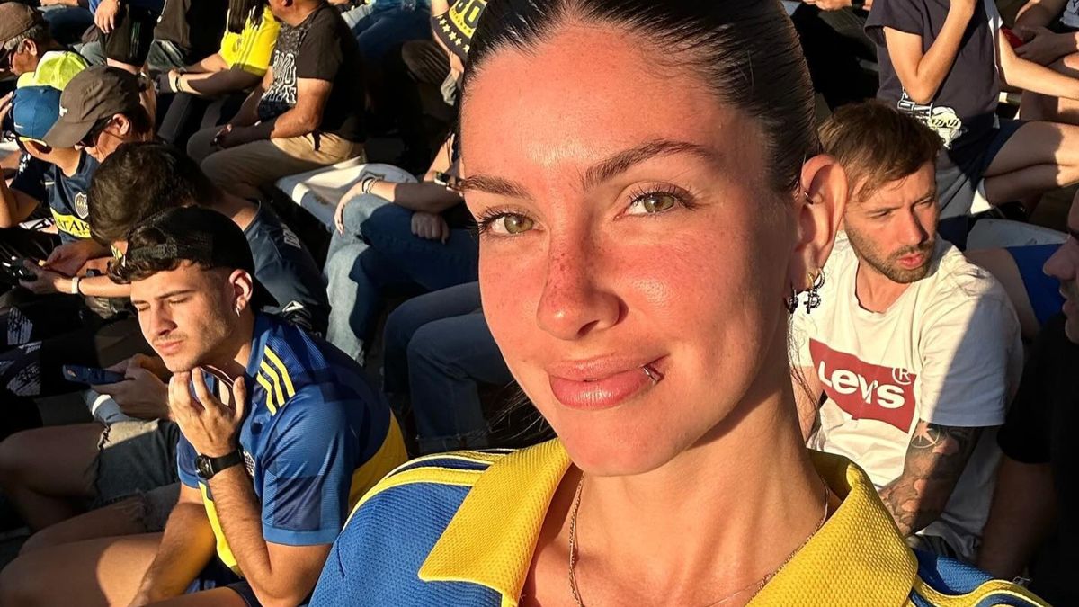 Quién es la morocha hincha de Boca que sedujo a un notero de streaming ...