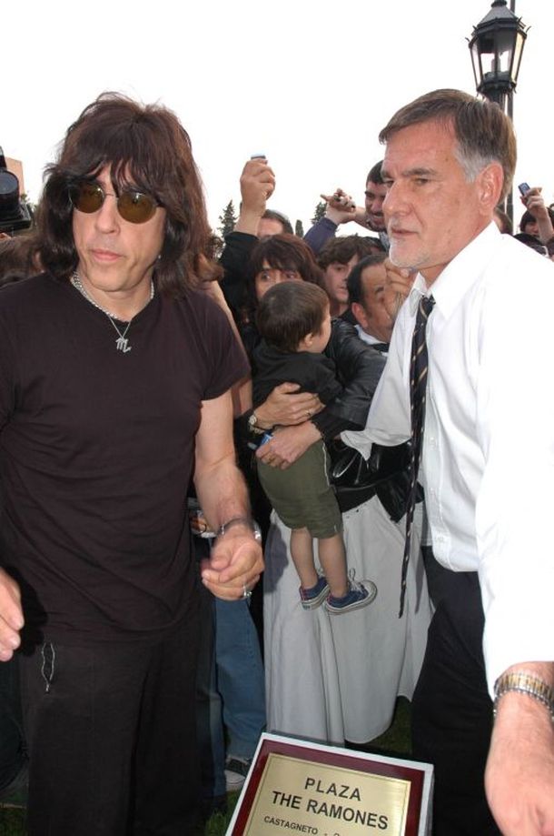 Marky Ramone hace campaña K en La Plata