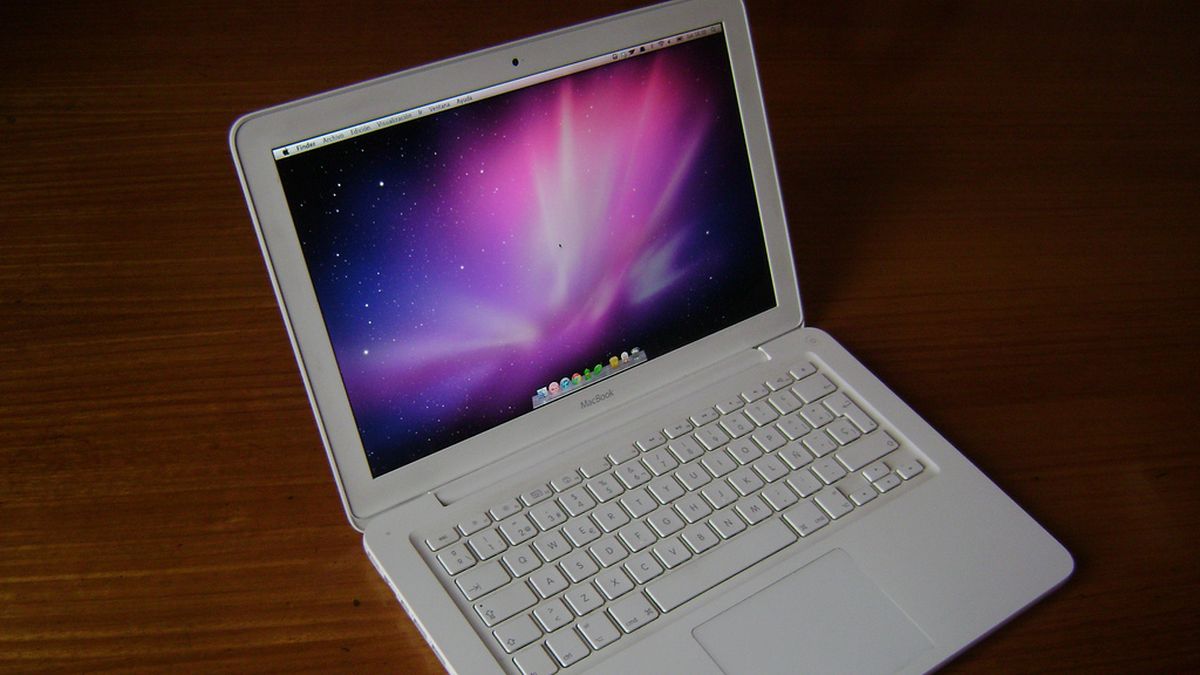 El fin de una era: Apple dejará de producir la MacBook blanca