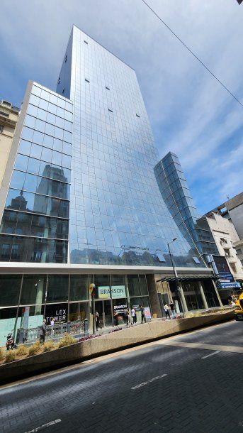 La avenida Corrientes toma nueva vida con una imponente torre de 31 pisos