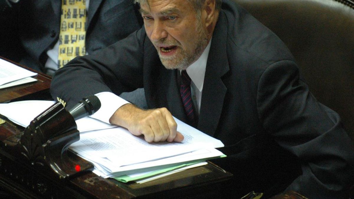 Bonasso resiste ingreso de Patti a Diputados