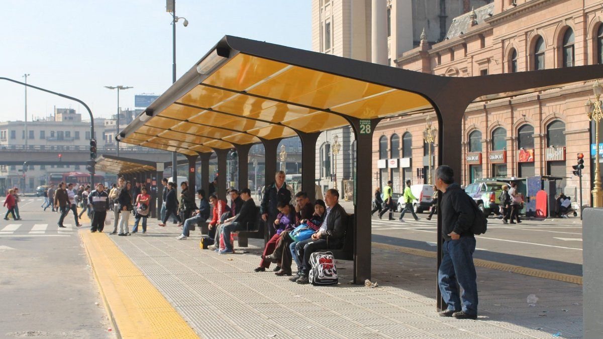 Constitución: cambios de paradas de colectivos por obras