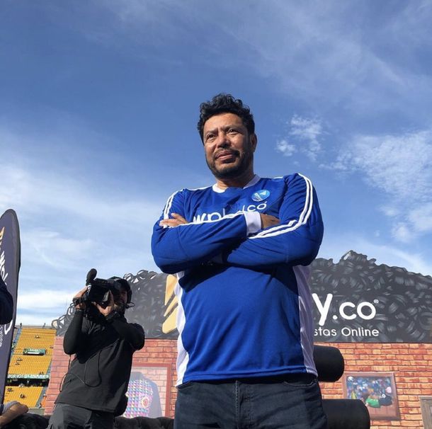 Higuita cumplió: se cortó la melena tras la eliminación de la Selección ...