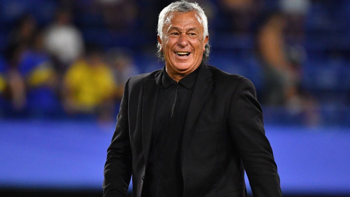 El baile viral de Pipo Gorosito en la Bombonera tras eliminar a Boca de ...