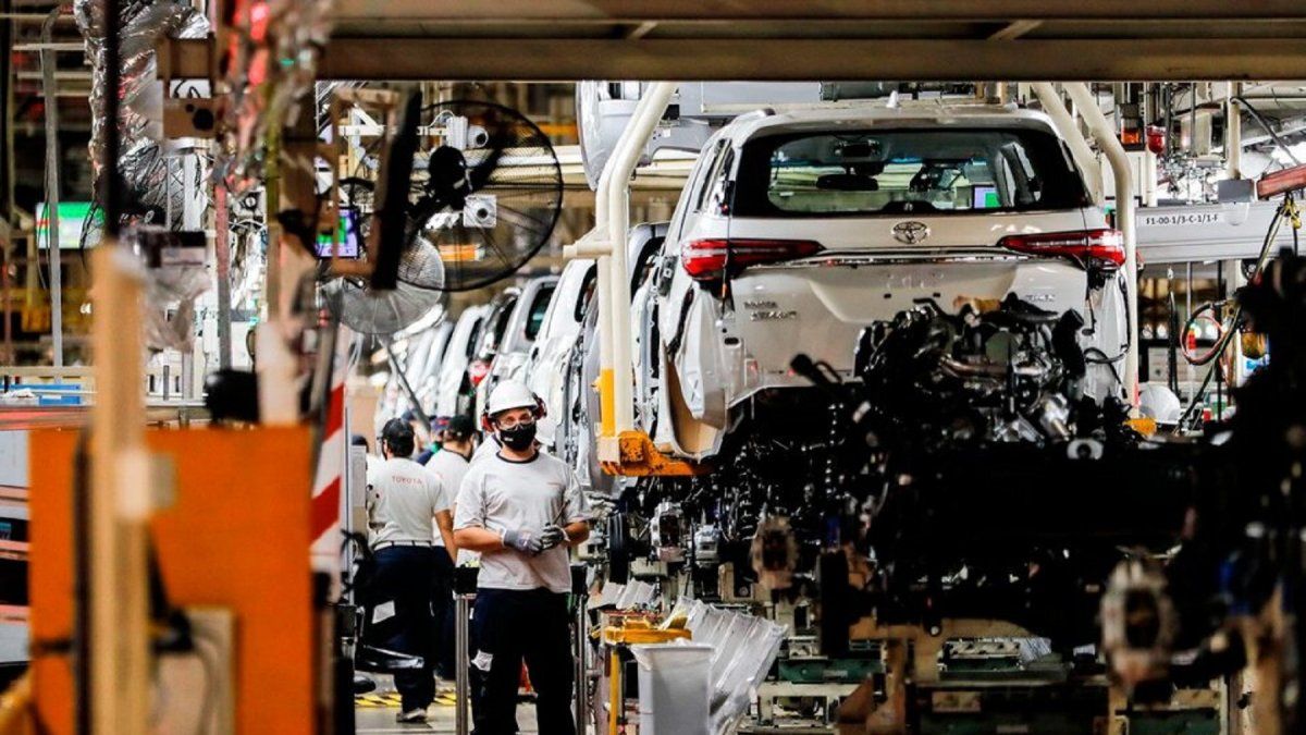 El Gobierno promulgó la ley que impulsa el crecimiento de la industria ...