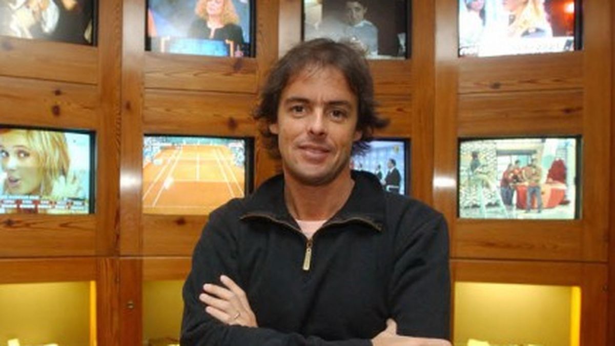 Closs desembarca en una FM