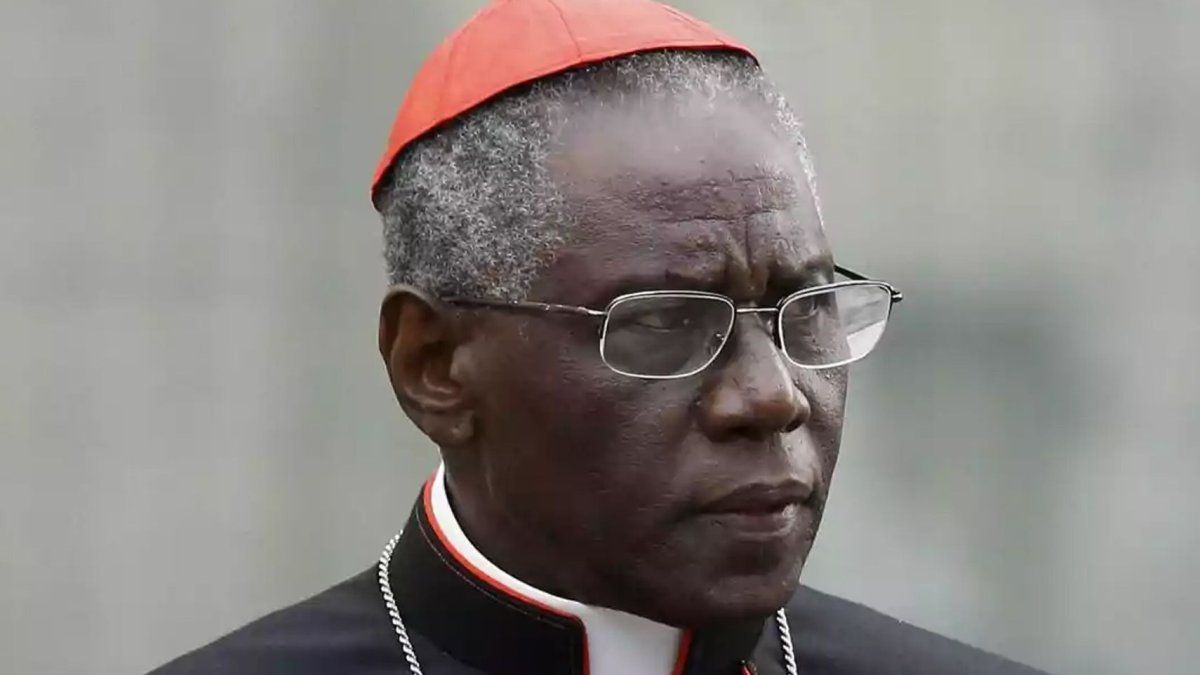 Quién es Robert Sarah, el obispo africano ultraconservador que puede ...