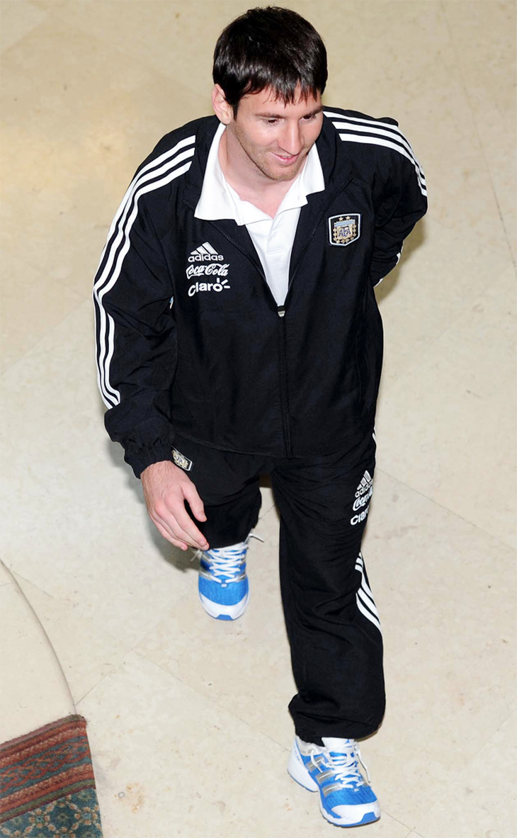 Lionel Messi encabezó la llegada de la Selección a Chile