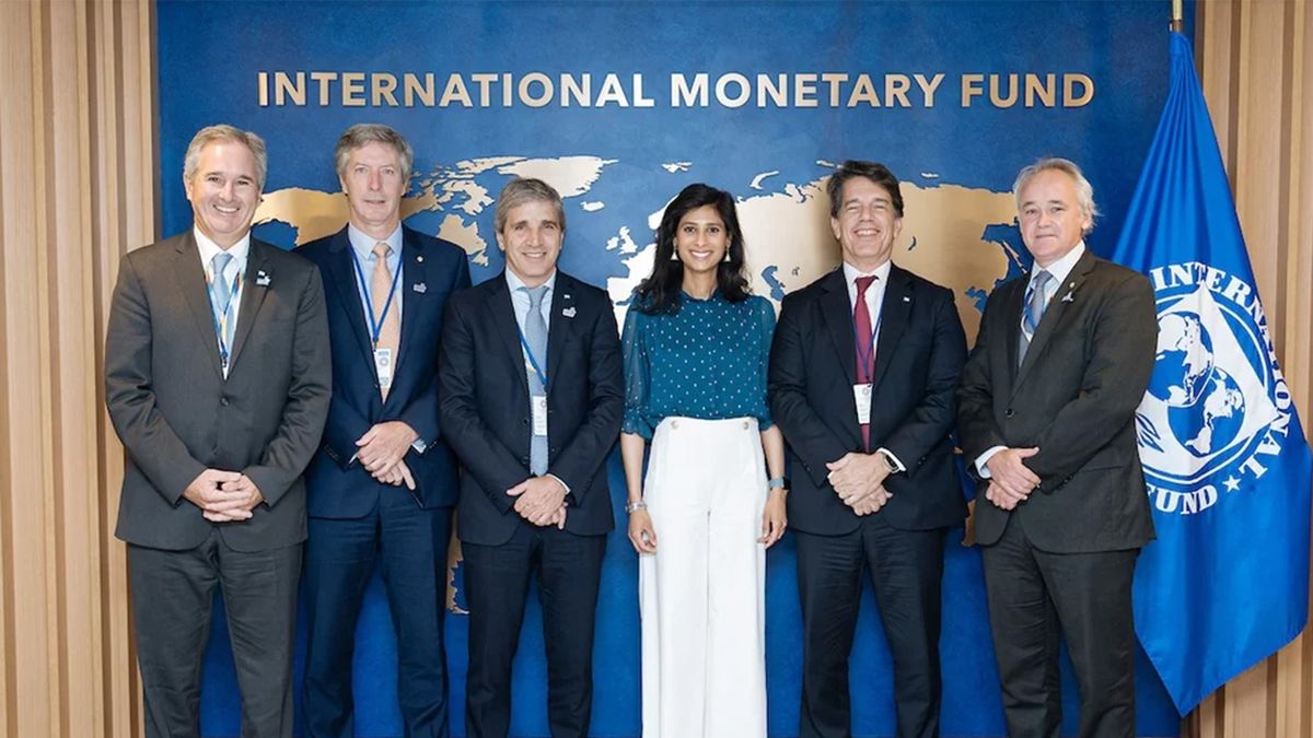 El FMI aprobaría durante esta semana un desembolso de U$S800 millones ...